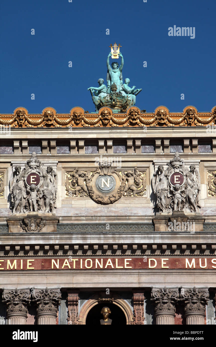 Paris 9ème Banque de photographies et d’images à haute résolution ...