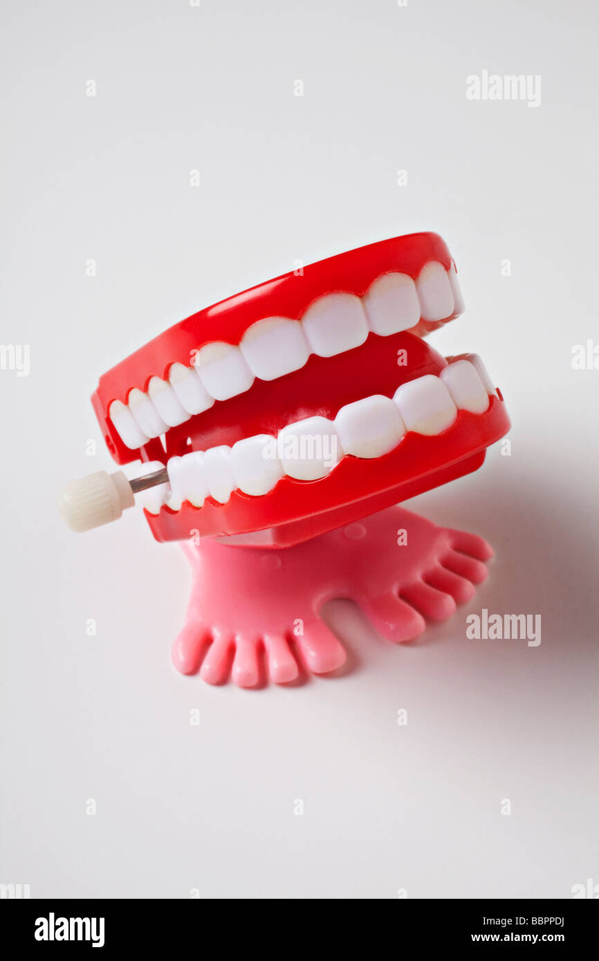 Toy dentures Banque de photographies et d’images à haute résolution - Alamy