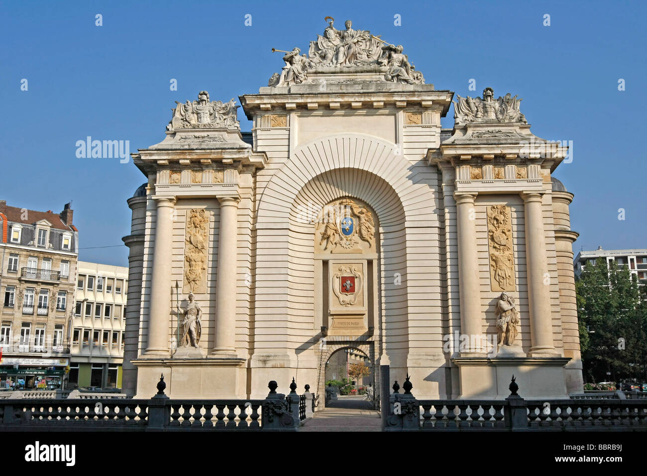 Lille nord porte de paris Banque de photographies et d’images à haute ...