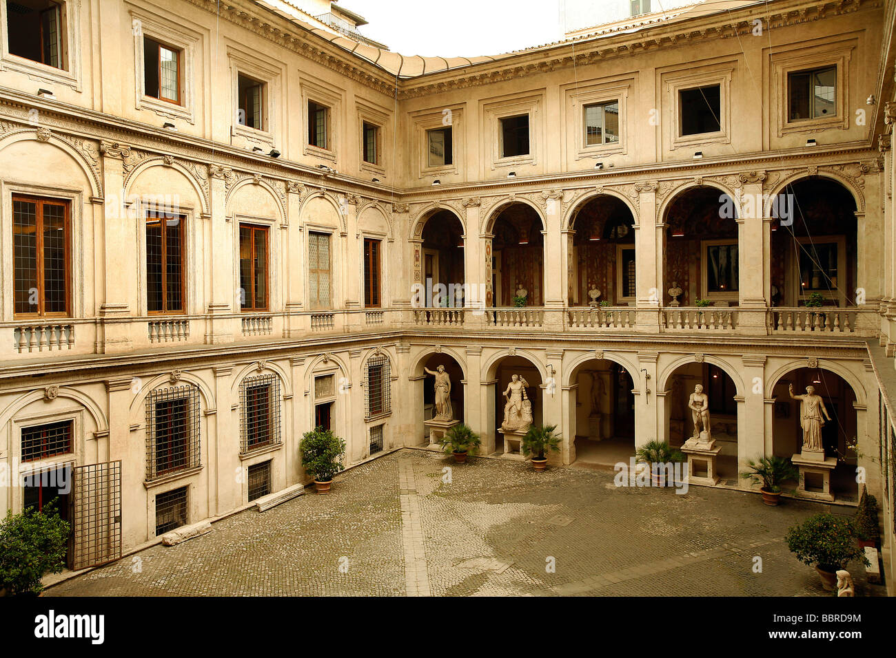 Palazzo Altemps Banque d'image et photos - Page 2 - Alamy