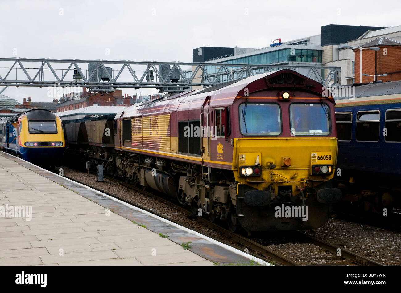 Class 66 diesel locomotive Banque de photographies et d’images à haute ...
