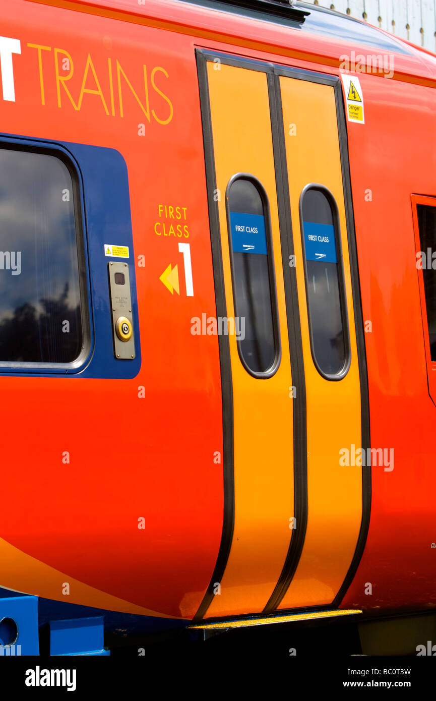 Porte coulissante train Banque de photographies et d’images à haute ...