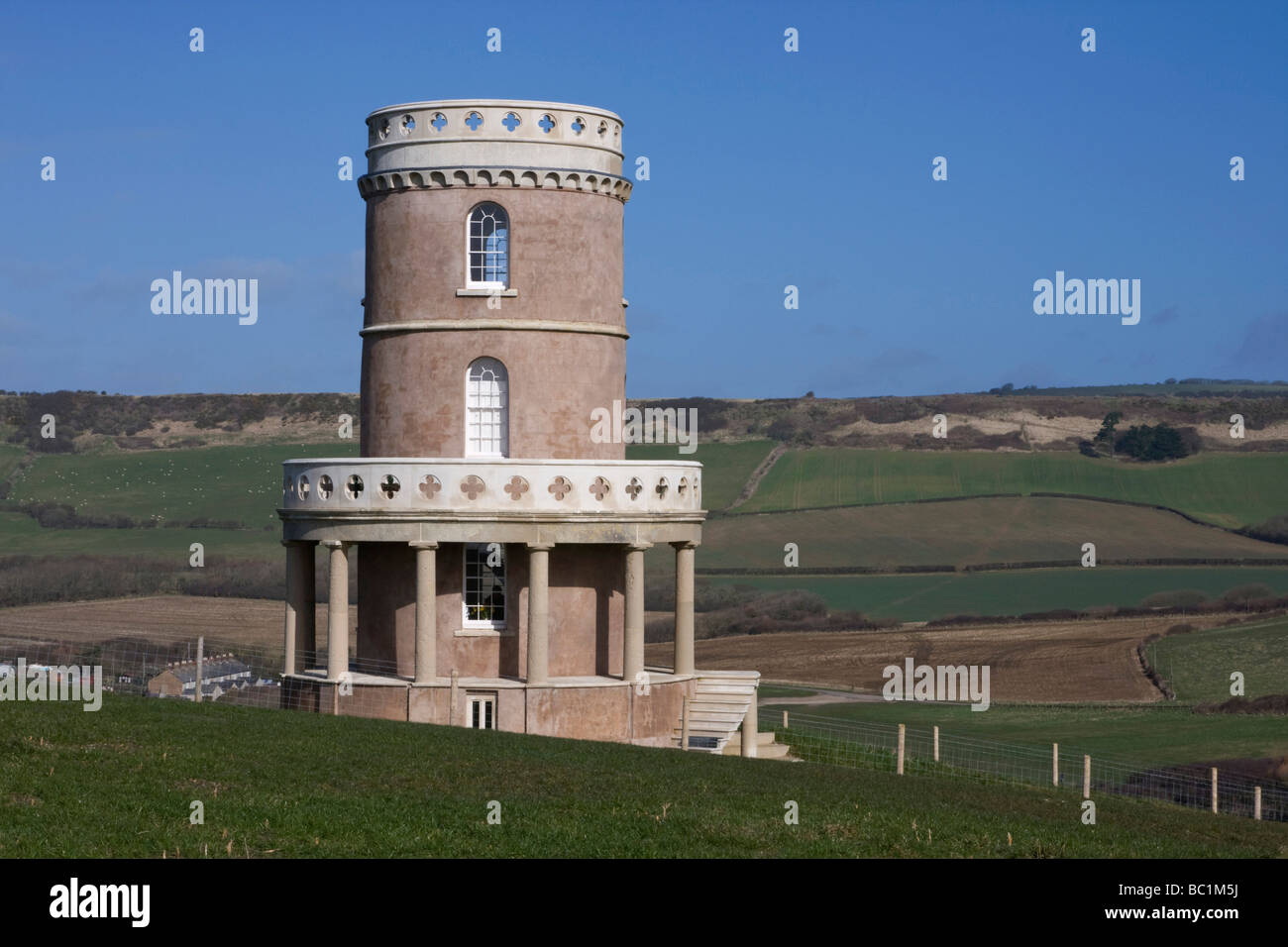 Kimmeridge tower Banque de photographies et d’images à haute résolution ...