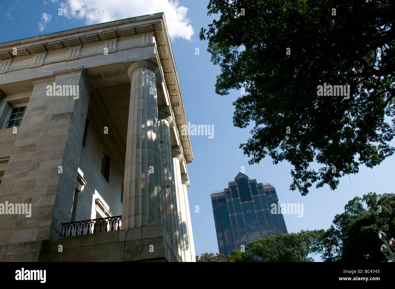 Raleigh building Banque de photographies et d’images à haute résolution ...