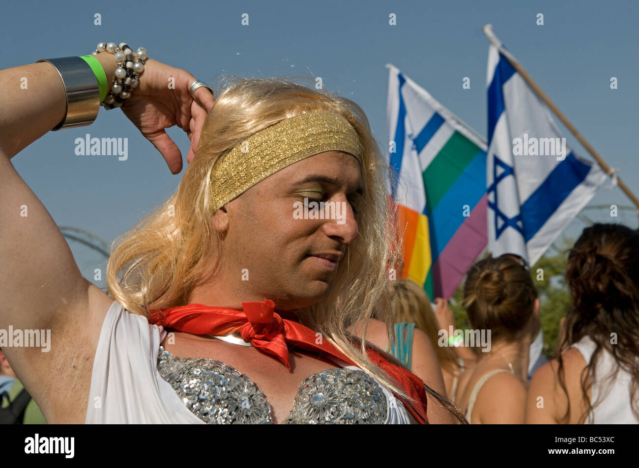 Mâle gay efféminé Banque de photographies et d’images à haute ...