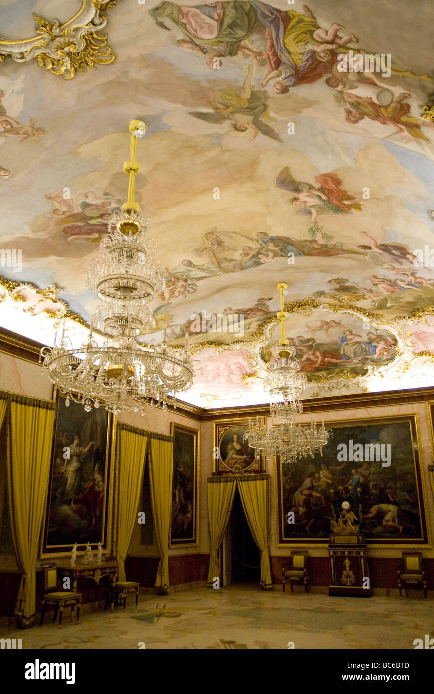 Intérieur du palais royal de madrid Banque de photographies et d’images ...