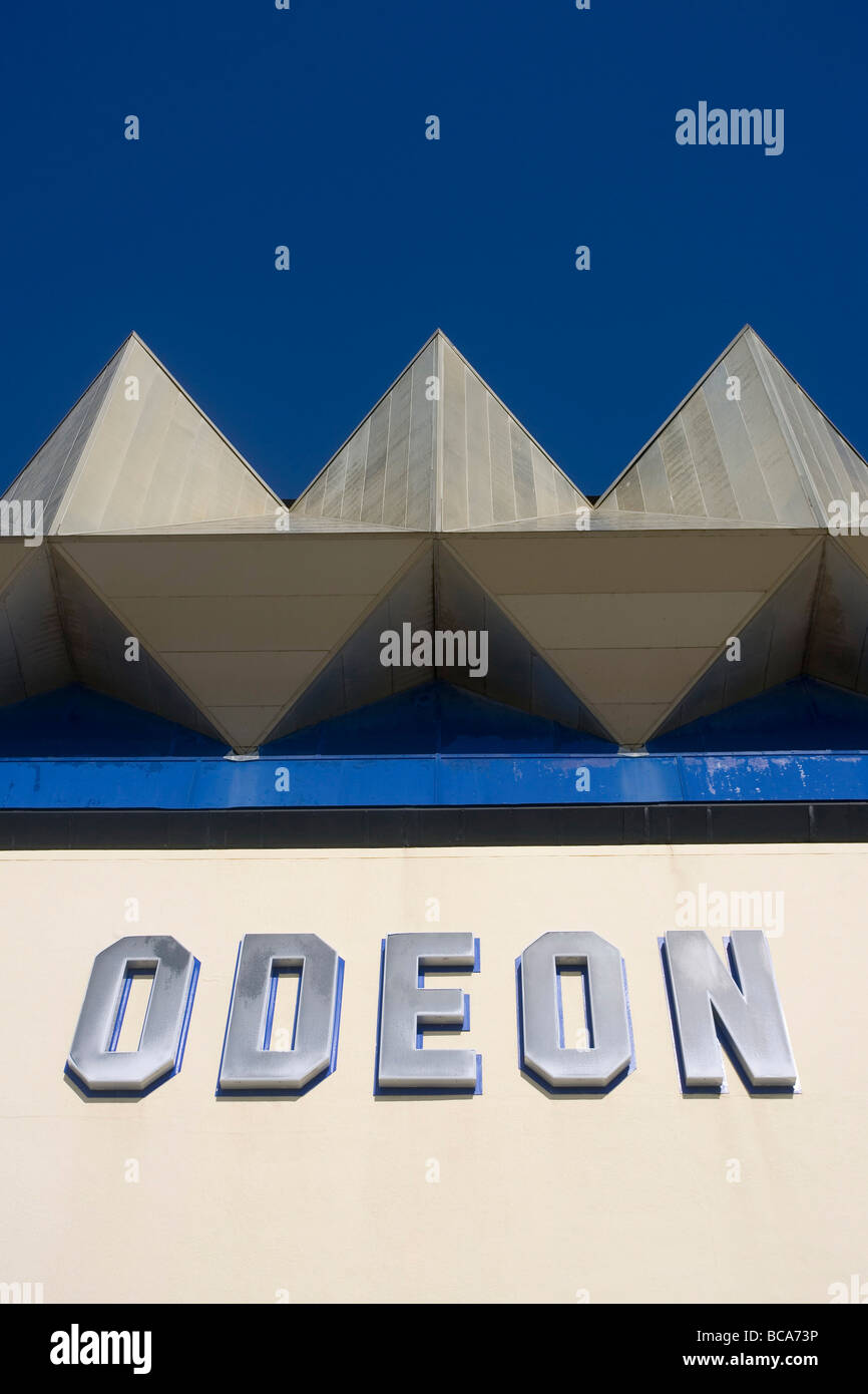 Cinema sign Banque de photographies et d’images à haute résolution - Alamy