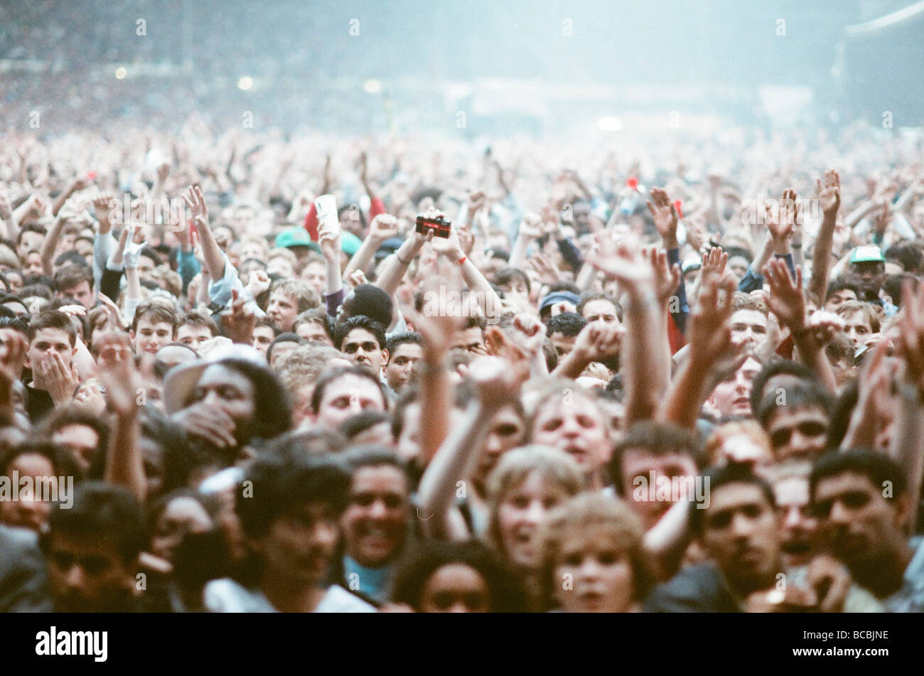 Michael jackson bad tour crowd Banque de photographies et d’images à ...