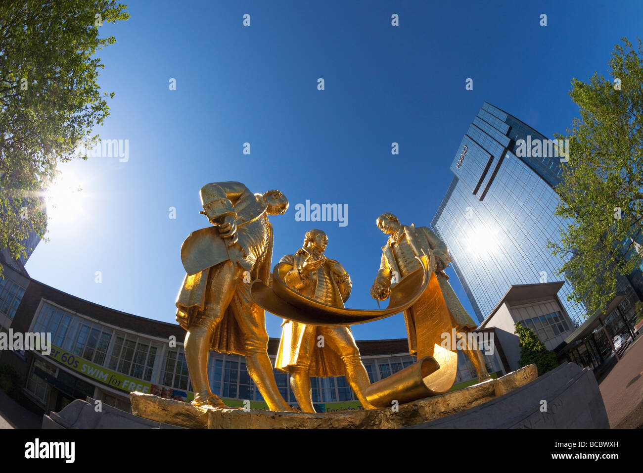 Statue en bronze doré de Matthew Boulton et James Watt William Murdoch ...