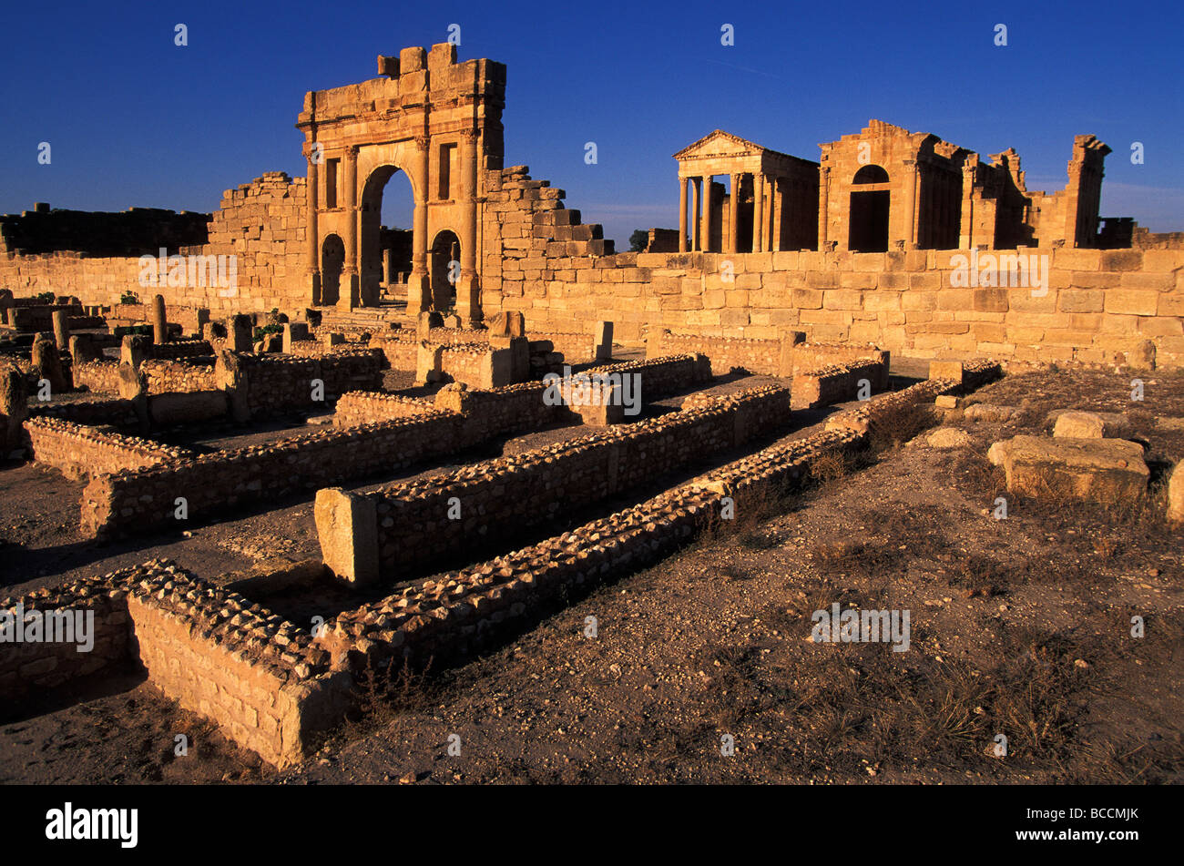 Jupiter temple sbeitla tunisia Banque de photographies et d’images à ...