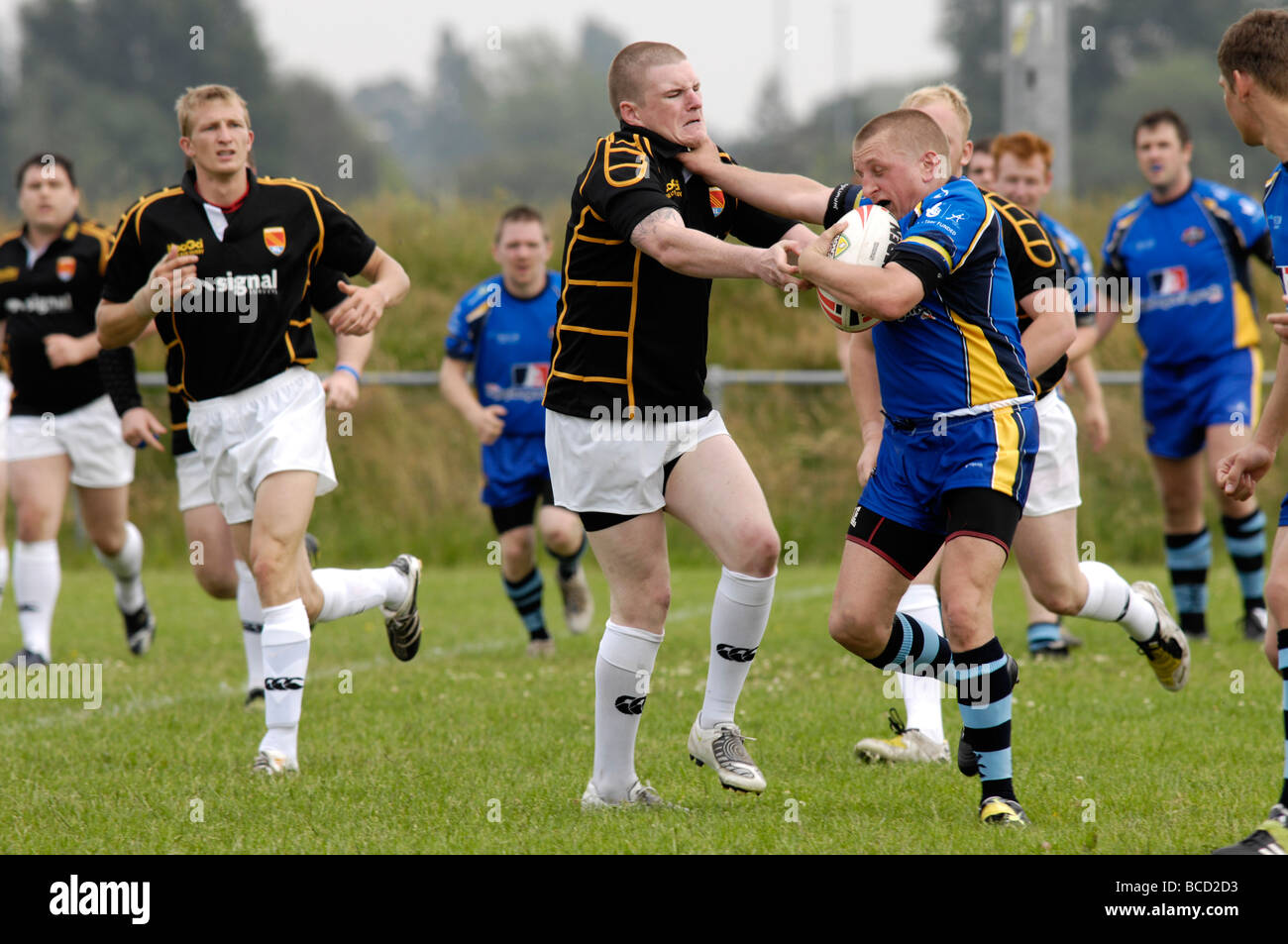 Rugby aggression Banque de photographies et d’images à haute résolution ...