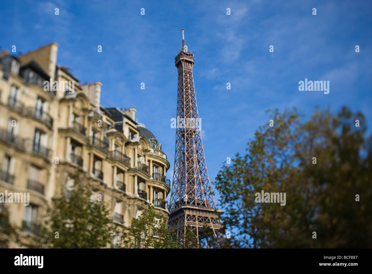 Avenue de suffren paris Banque de photographies et d’images à haute ...