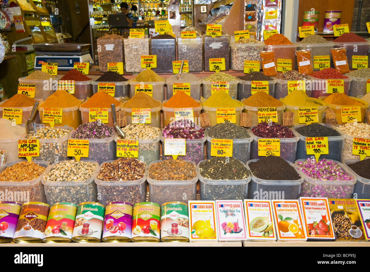 La Turquie , Istanbul , ou Misir Carsisi Spice Market ou Bazar Egyptien ...