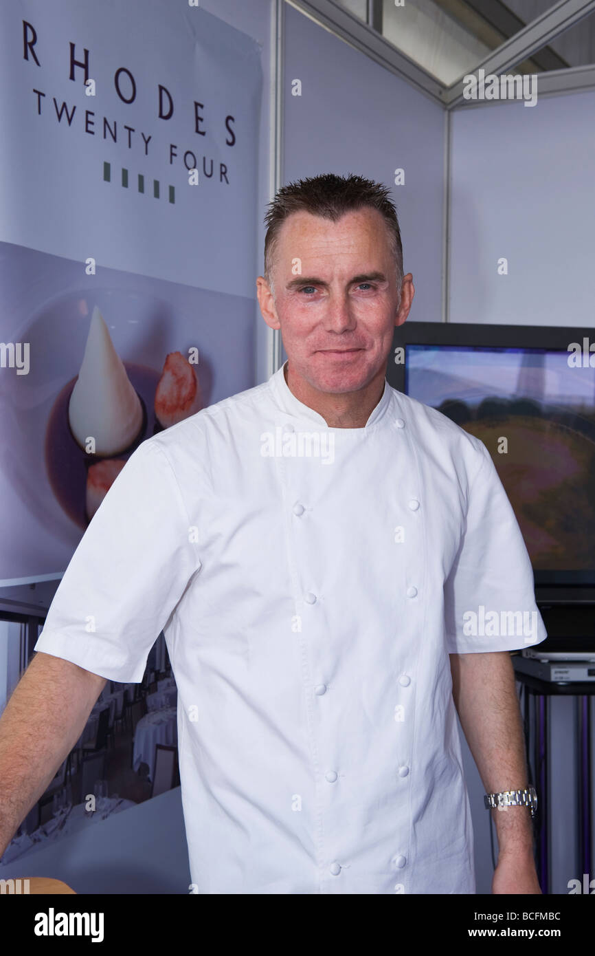 Goût de Londres , le célèbre chef Gary Rhodes dans les blancs sur ses ...