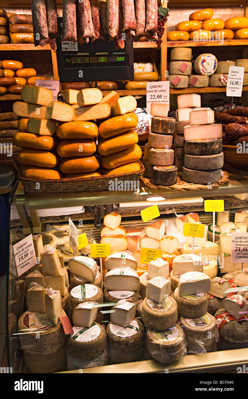 Le fromage sur le marché en vente Mercat de l'Olivar Palma Majorque ...