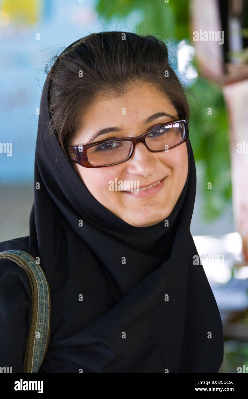 Portrait de femme iranienne Banque de photographies et d’images à haute ...
