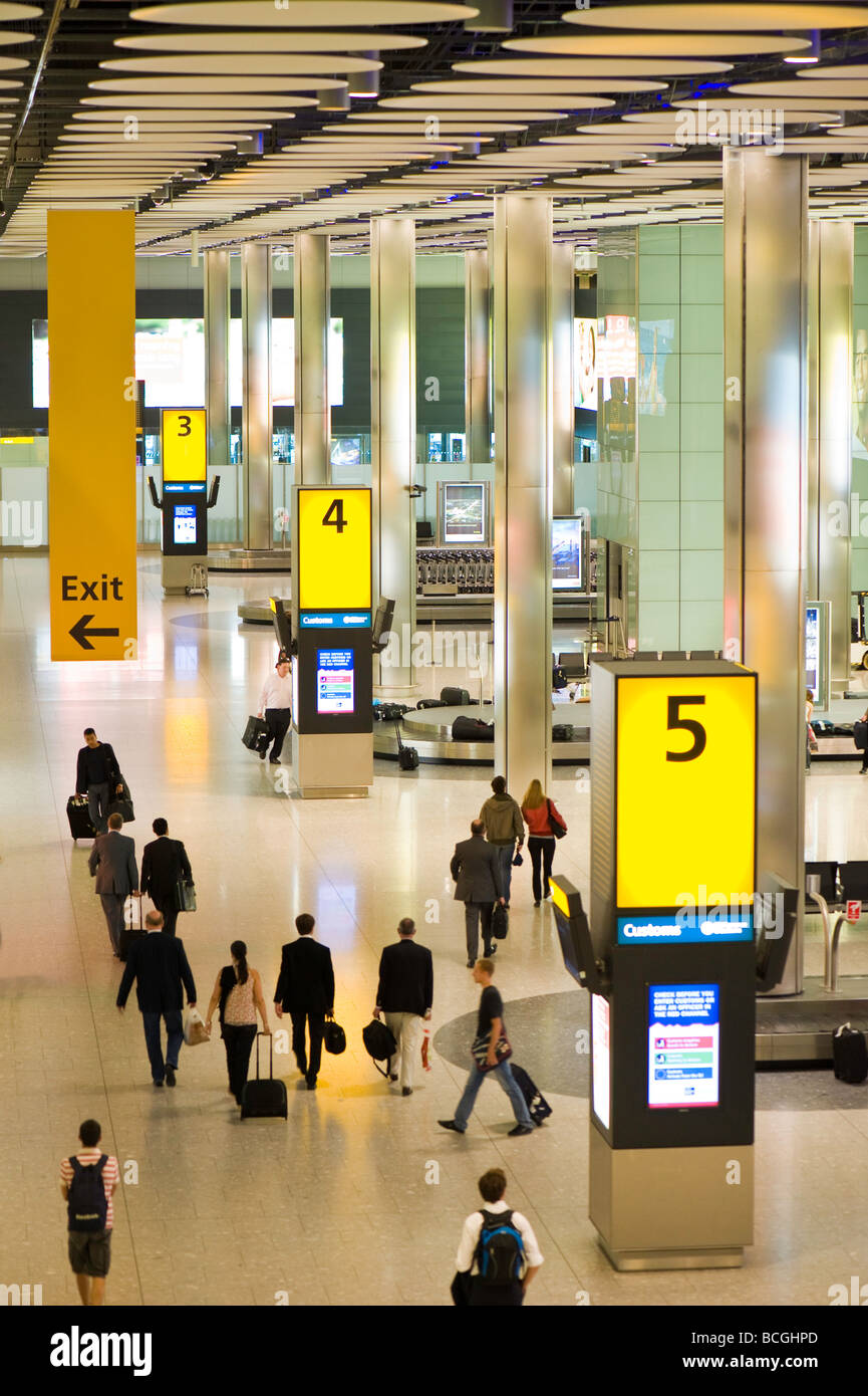 Baggage reclaim hall Banque de photographies et d’images à haute ...