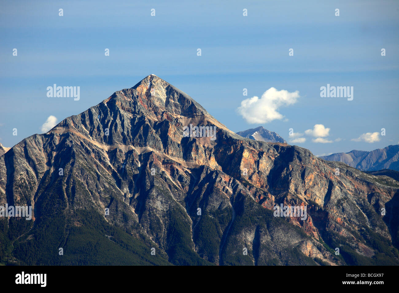 Pyramide montagne jasper parc national canada Banque de photographies ...