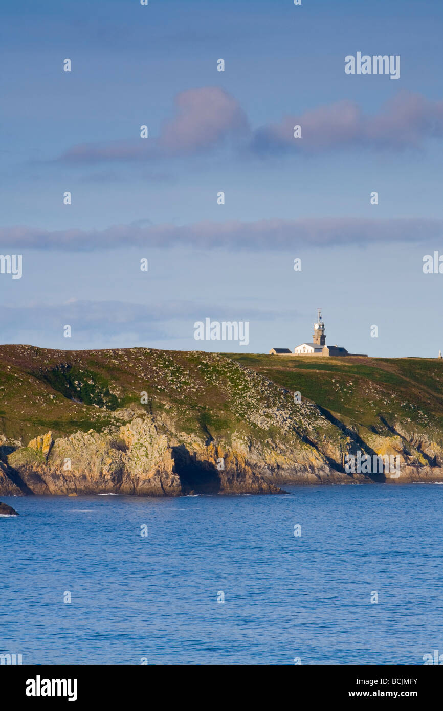 Pointe du raz avec phare Banque de photographies et d’images à haute ...
