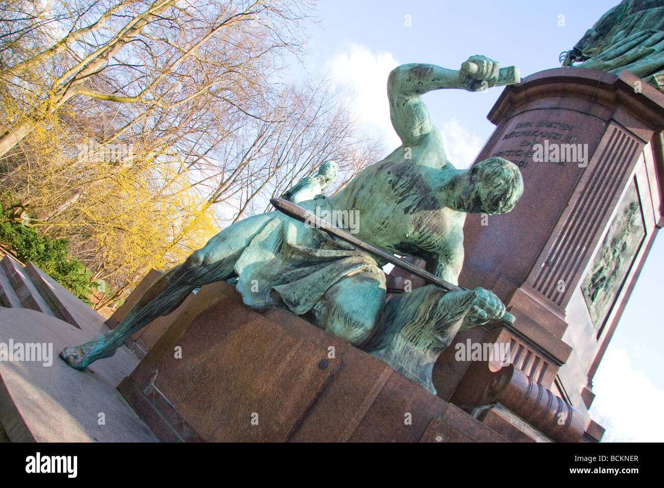 Statue de forgeron en bronze Banque de photographies et d’images à ...