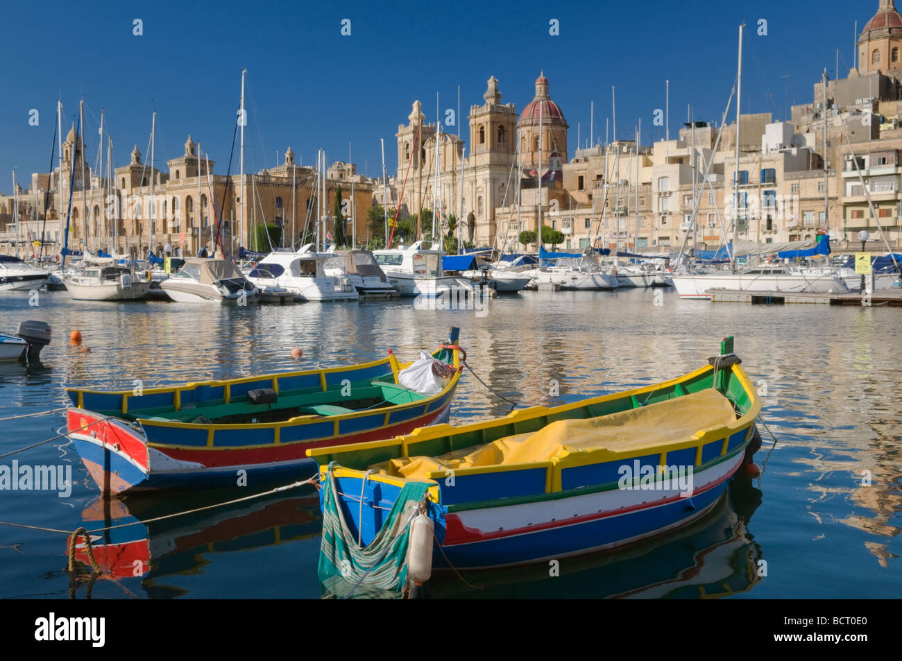Valette malte Banque de photographies et d’images à haute résolution ...