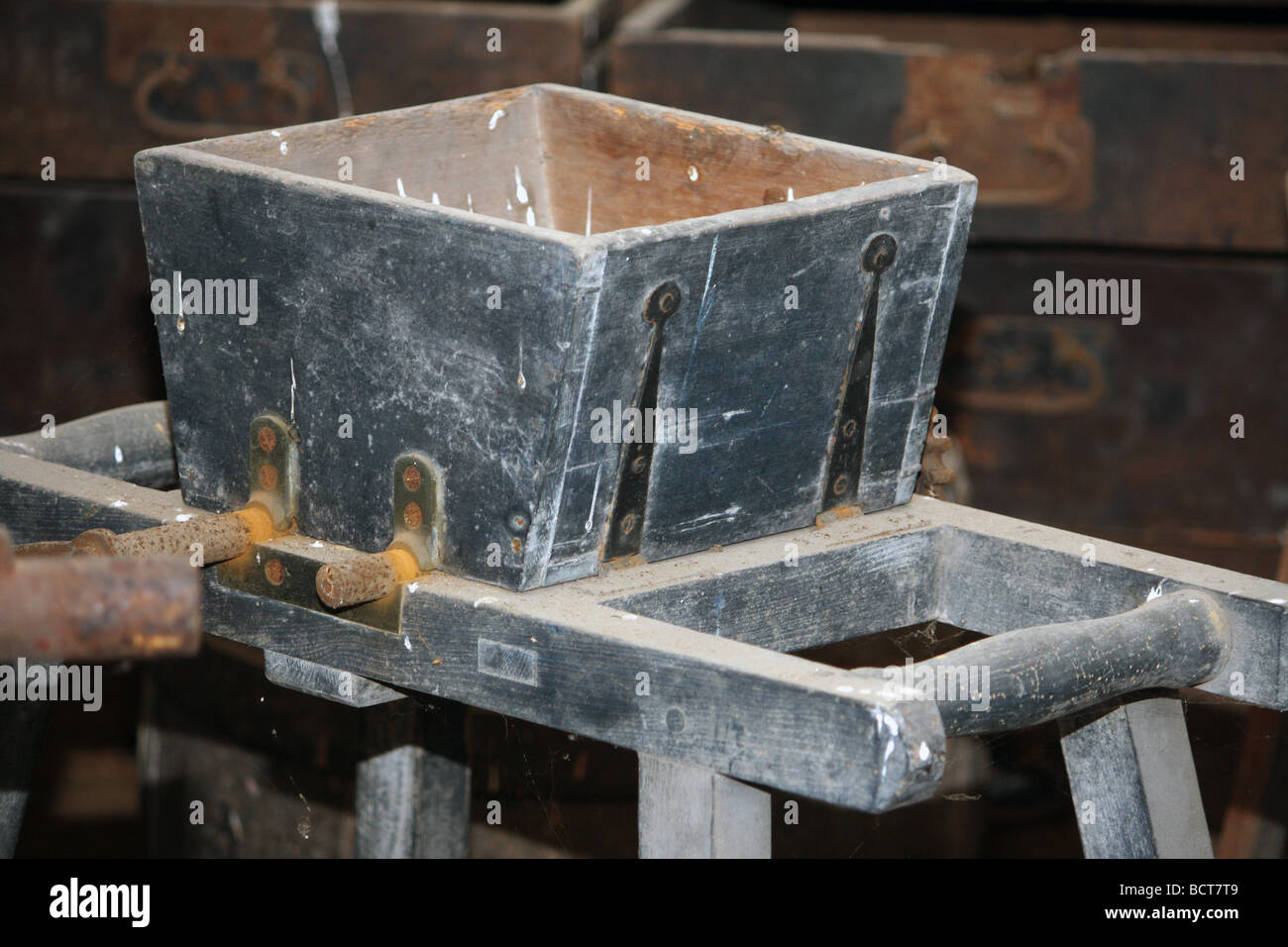 Chariot minier original Banque de photographies et d’images à haute ...