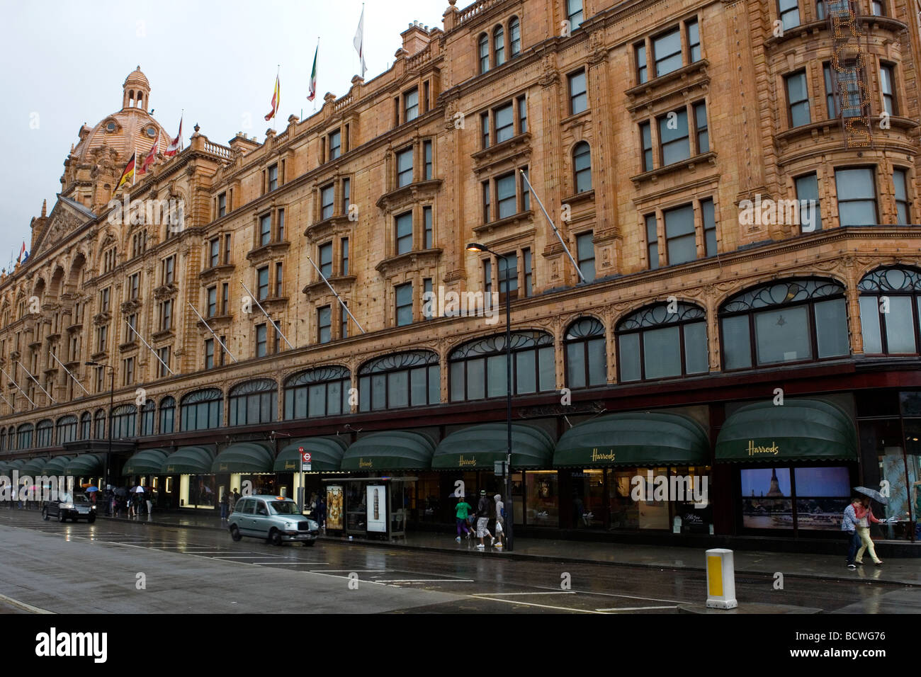 Harrods de londres Banque de photographies et d’images à haute ...