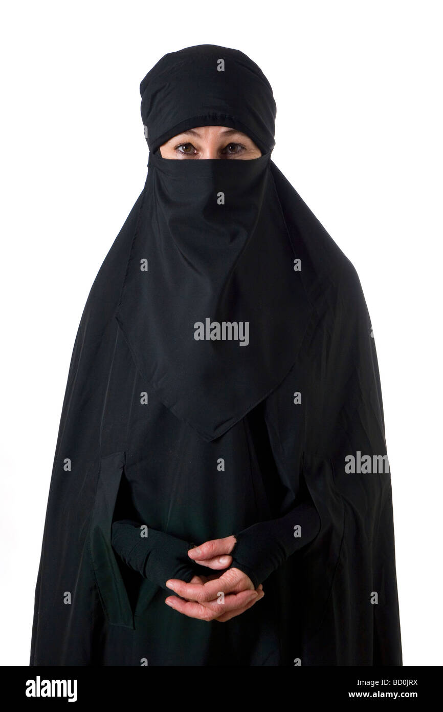 Femme portant le niqab Banque de photographies et d’images à haute ...