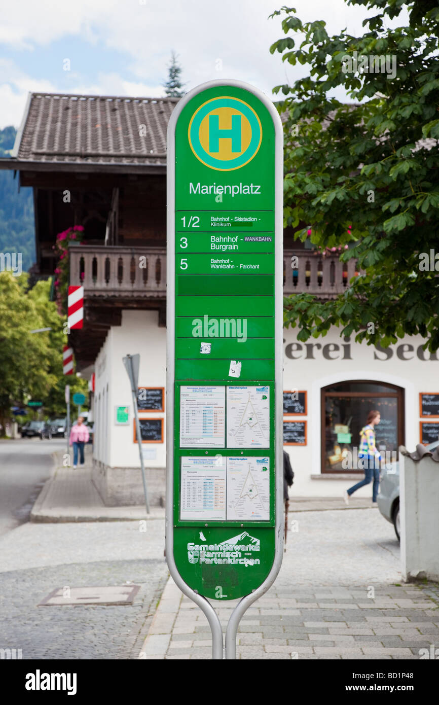 German bus stop sign Banque de photographies et d’images à haute ...
