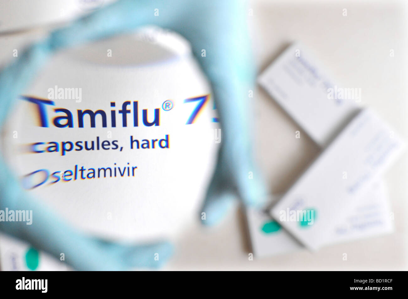 La lutte contre la grippe Tamiflu gélules comprimé fabriqué par la ...