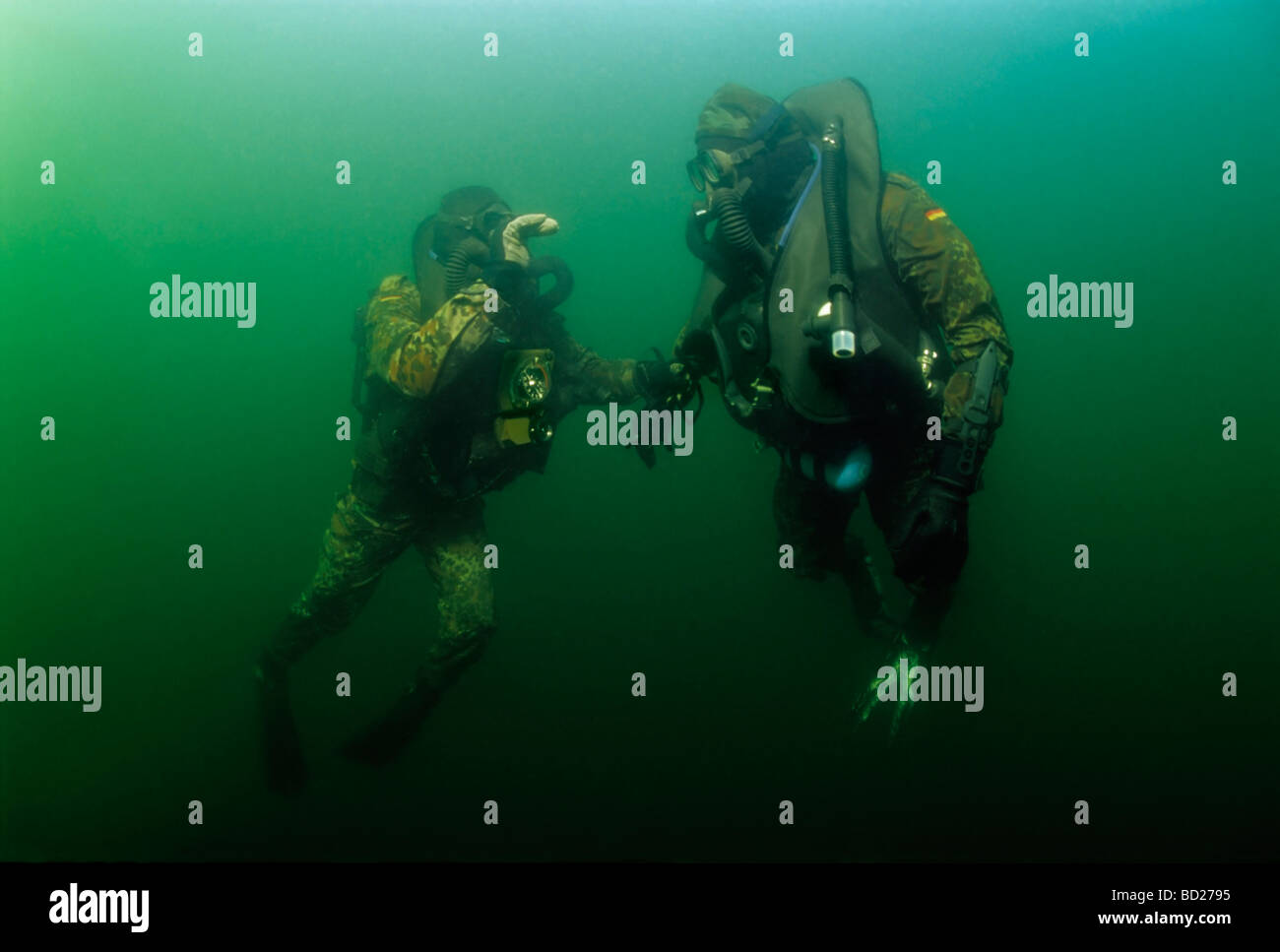 Communication plongeur Banque de photographies et d’images à haute ...