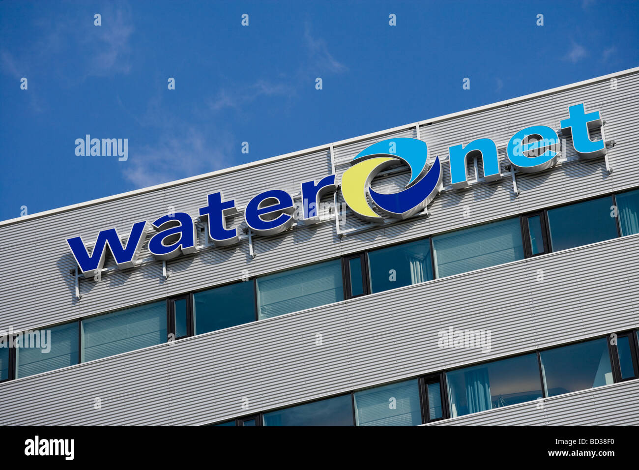 Logo de WaterNet sur le siège de la société à Amsterdam Photo Stock - Alamy