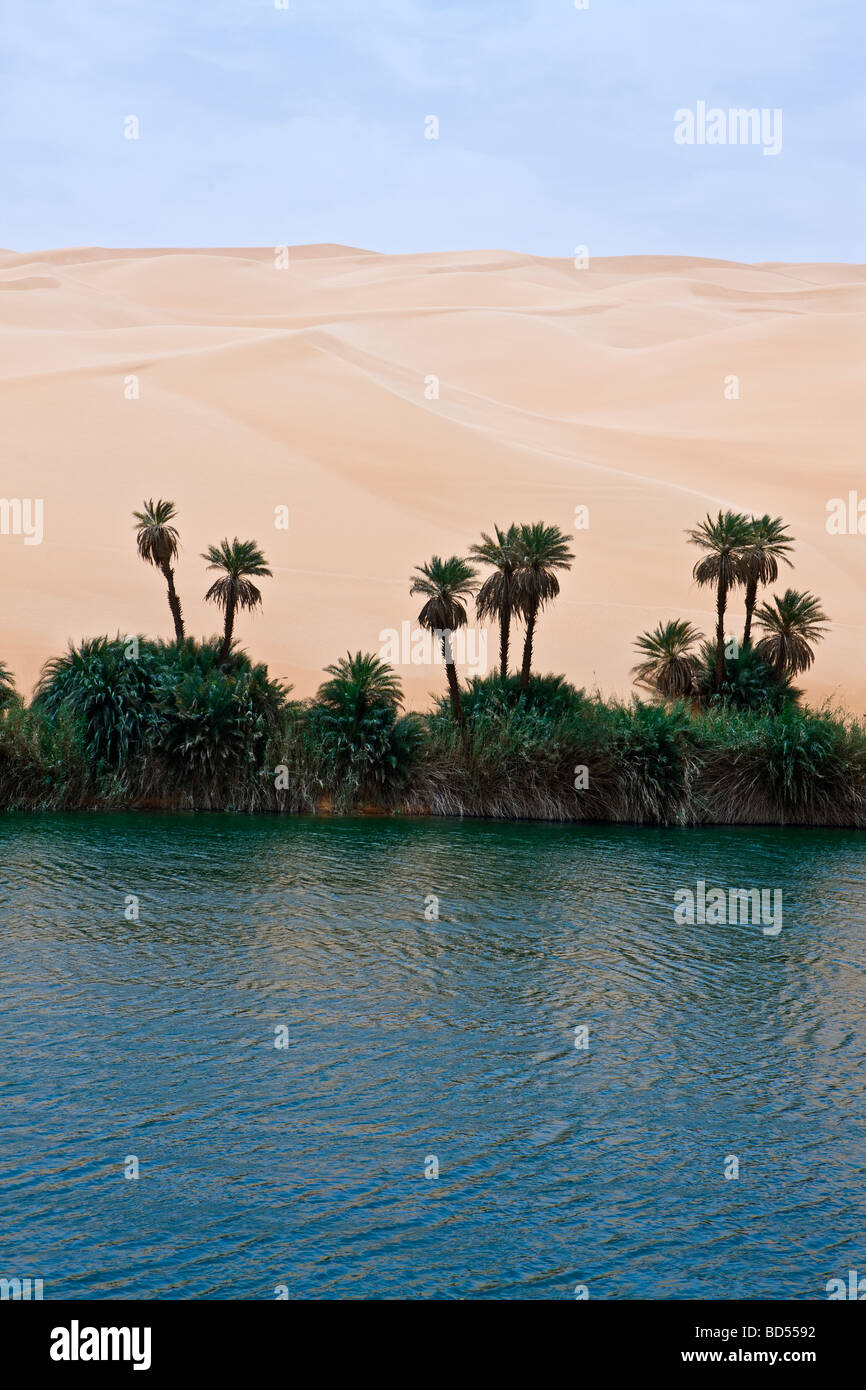 Libye désert du Sahara la région des lacs Ubari Photo Stock - Alamy