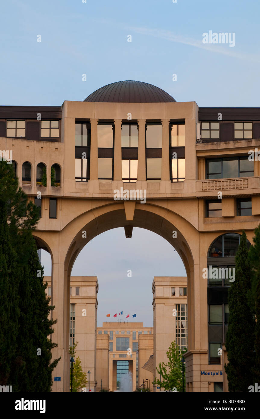 Architecture postmoderne Banque de photographies et d’images à haute ...