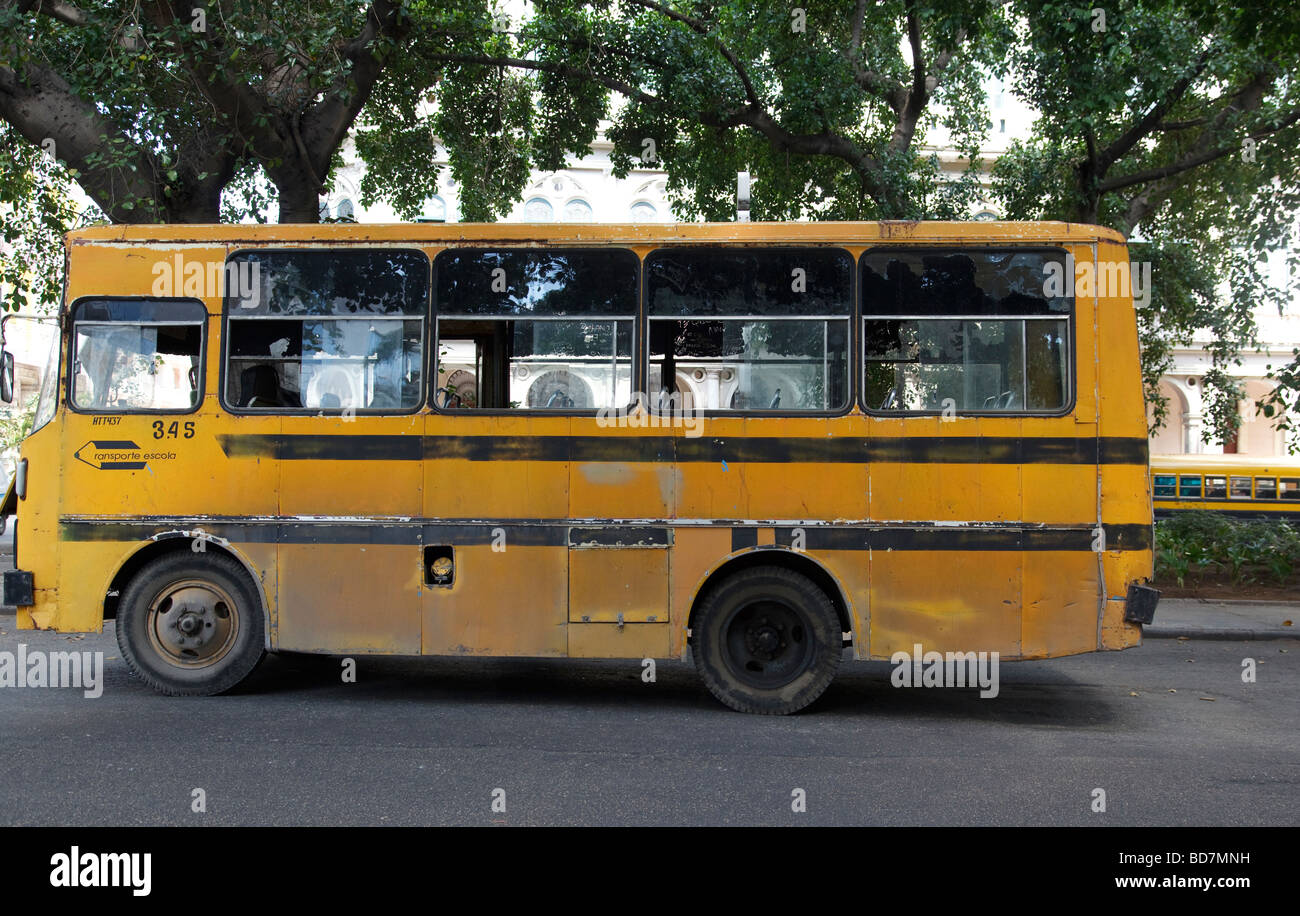 Bus scolaire cuba Banque de photographies et d’images à haute ...