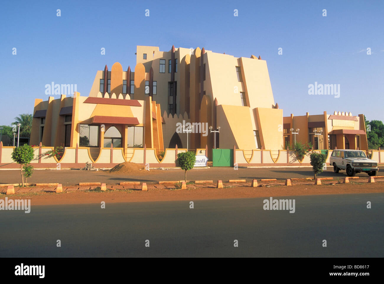 Elk150 1062 Bamako Mali architecture africaine moderne Photo Stock - Alamy