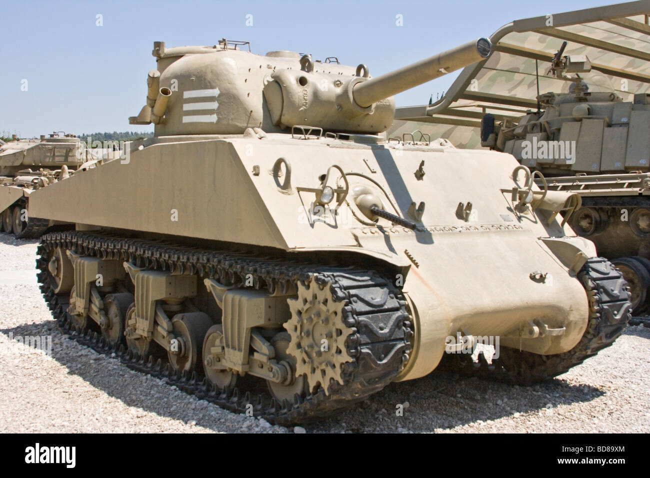 M4a3 sherman tank Banque de photographies et d’images à haute ...