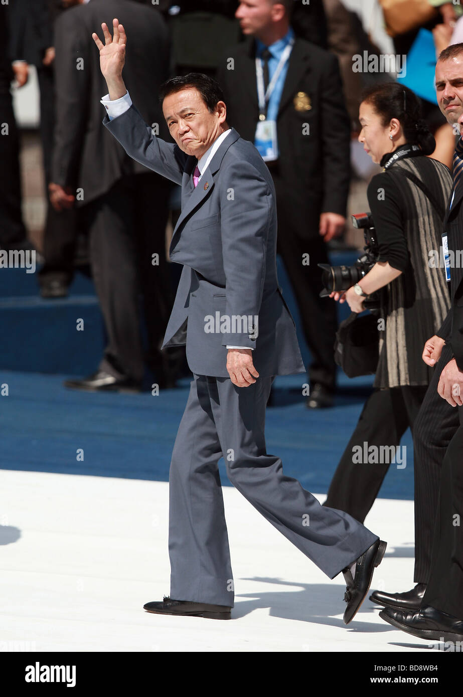 Taro aso Banque de photographies et d’images à haute résolution - Alamy