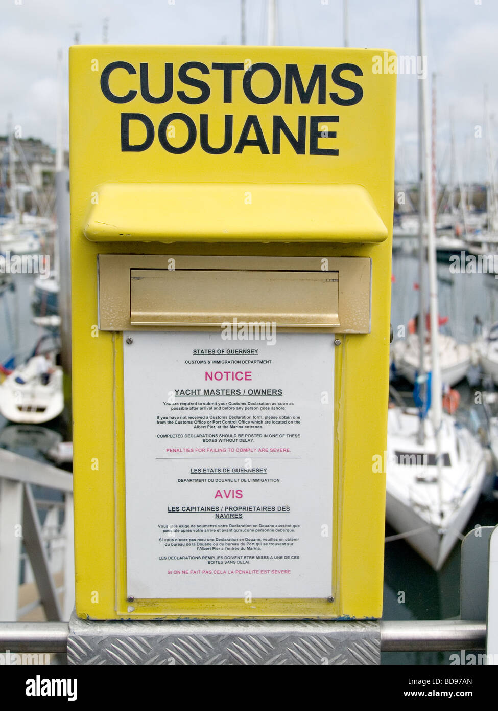 Customs declaration form Banque de photographies et d’images à haute ...
