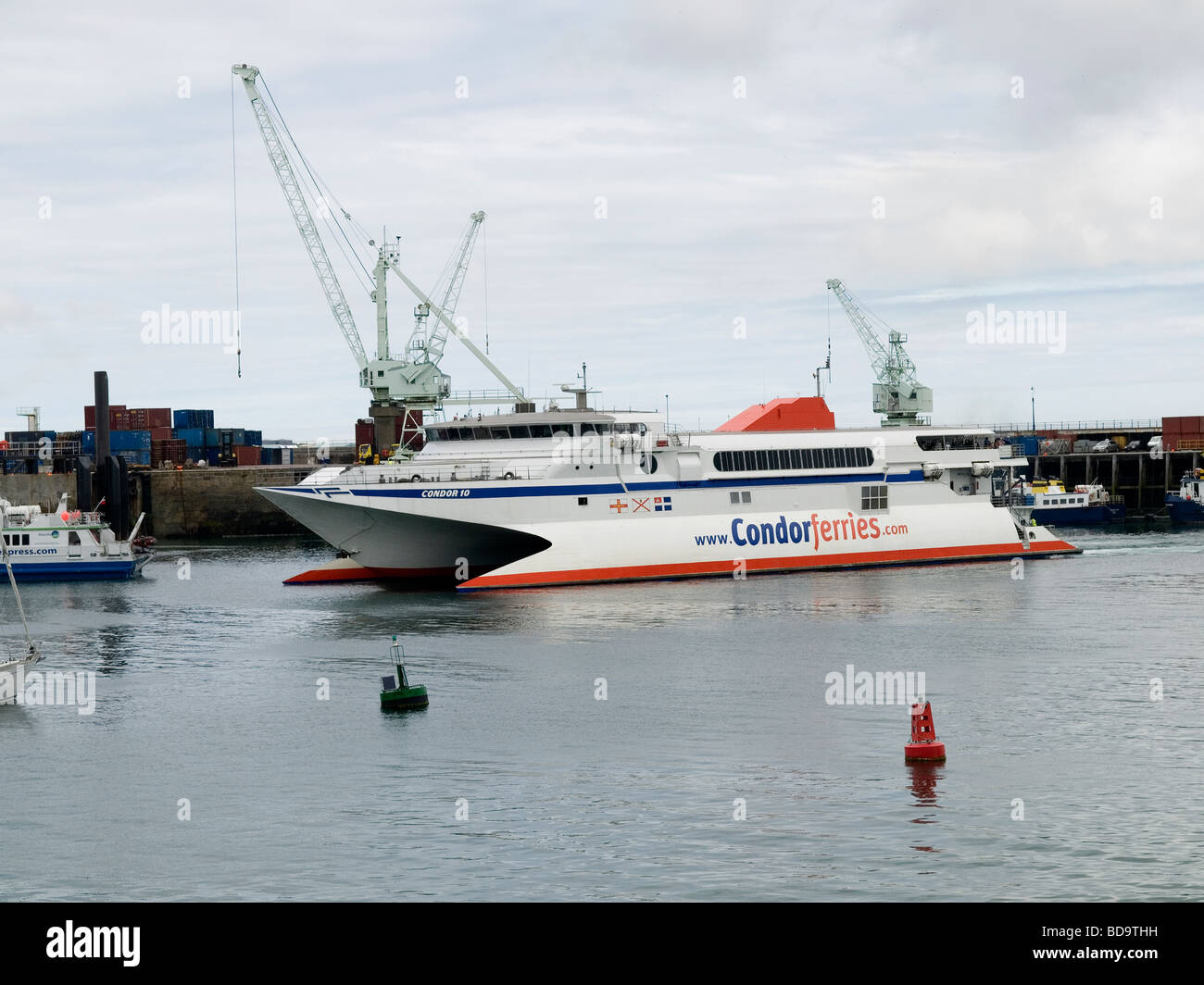 Catamaran express condor Banque de photographies et d’images à haute résolution - Alamy