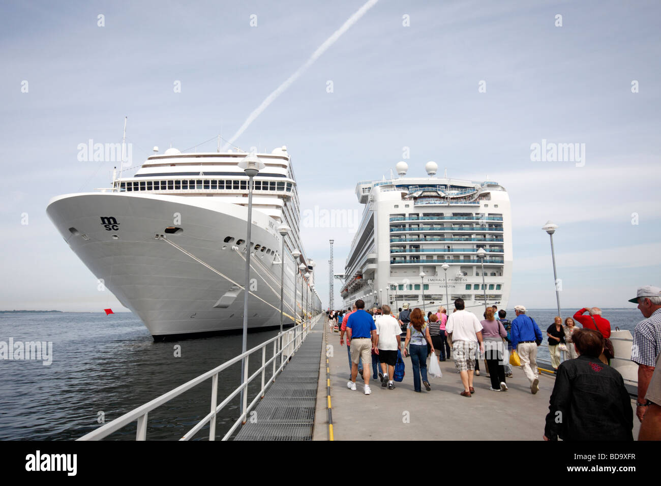 Embarquement des navires Banque de photographies et d’images à haute ...