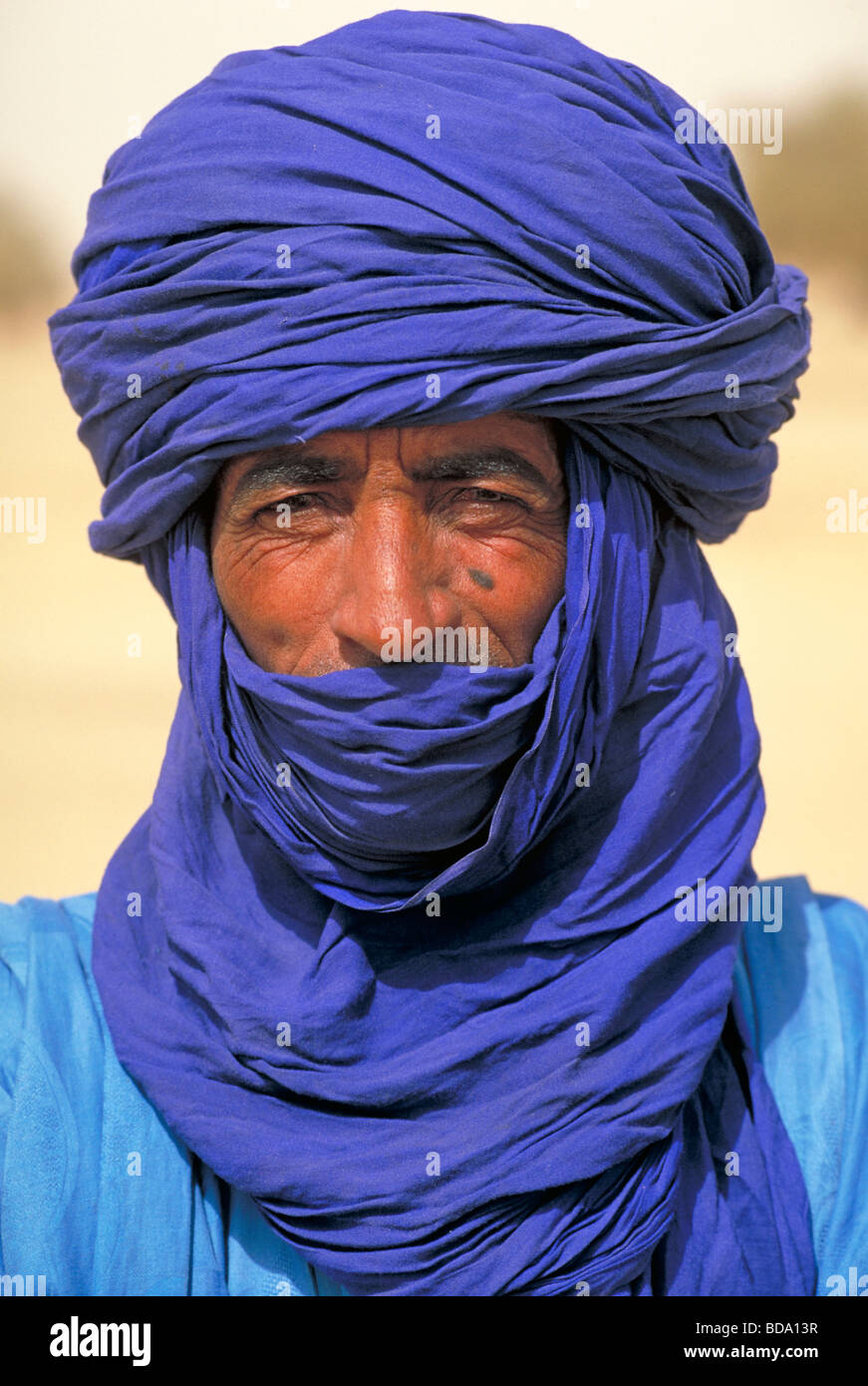 3178 Elk150 Mali Tombouctou Tombouctou Tin Telout village touareg homme ...
