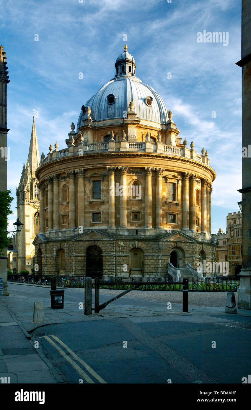 Rad cam oxford Banque de photographies et d’images à haute résolution ...