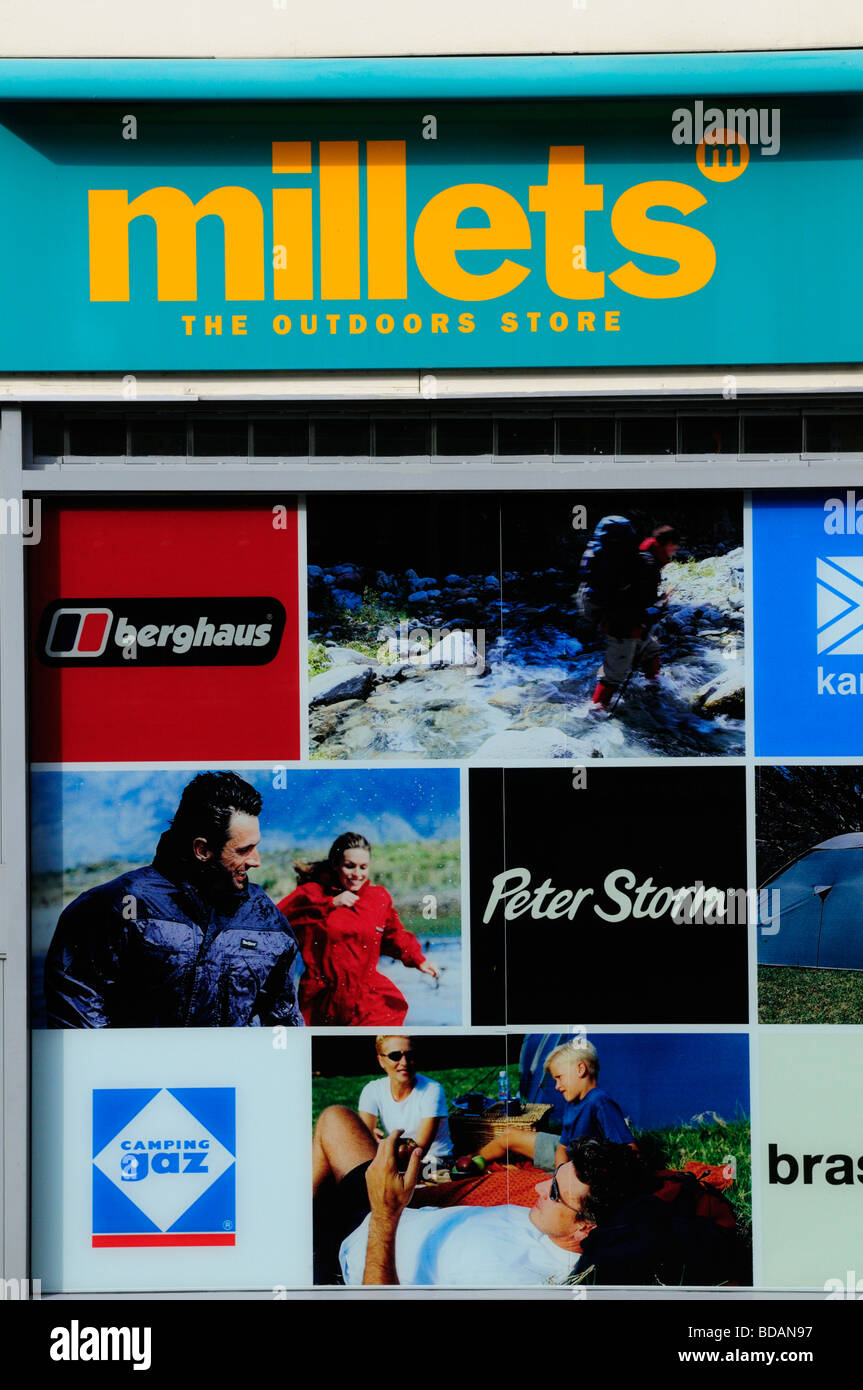 Millets shop Banque de photographies et d’images à haute résolution - Alamy