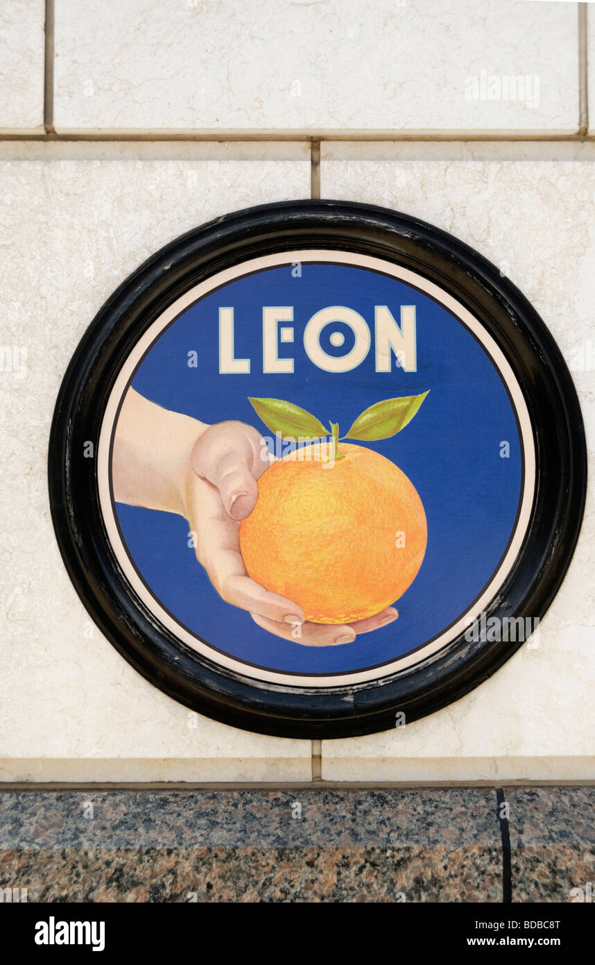 Leon restaurant sign logo Banque de photographies et d’images à haute ...