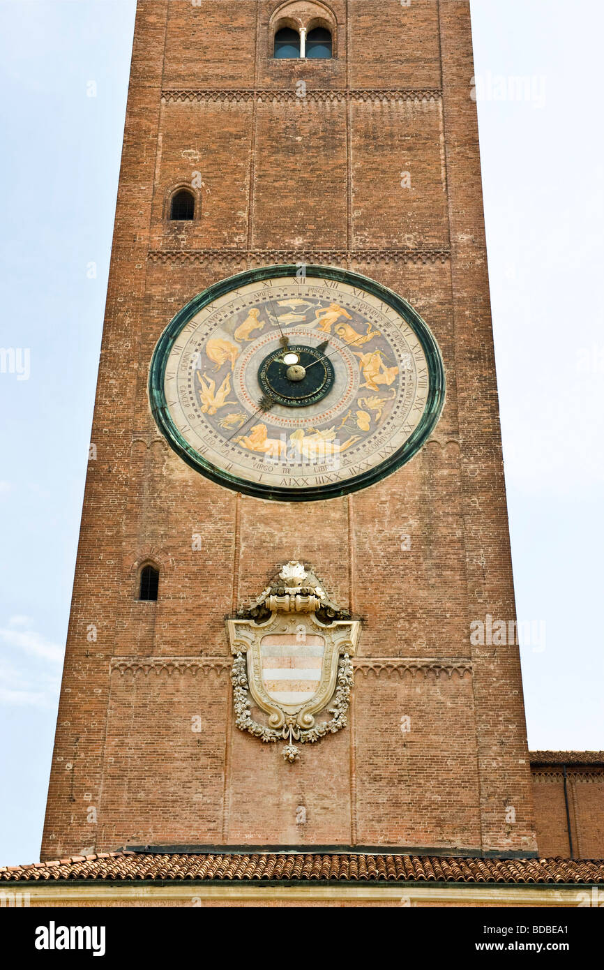 Torrazzo of cremona Banque de photographies et d’images à haute ...