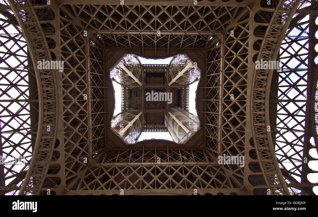 Structure de tour en treillis Banque de photographies et d’images à ...