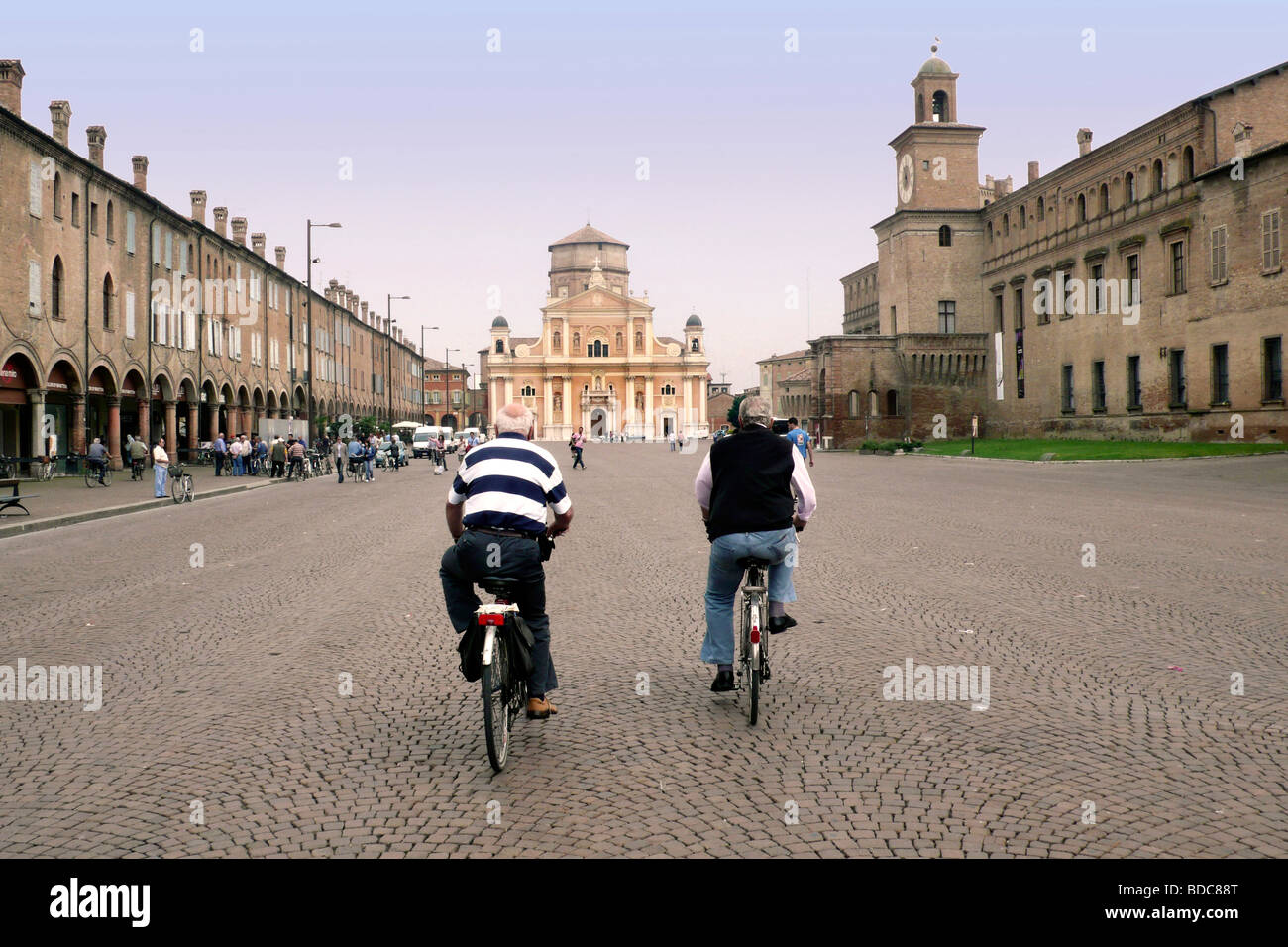 Italy emilia romagna carpi piazza Banque de photographies et d’images à ...