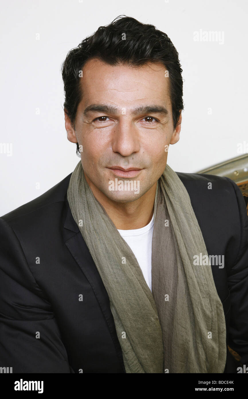 Turkish german actor Banque de photographies et d’images à haute ...