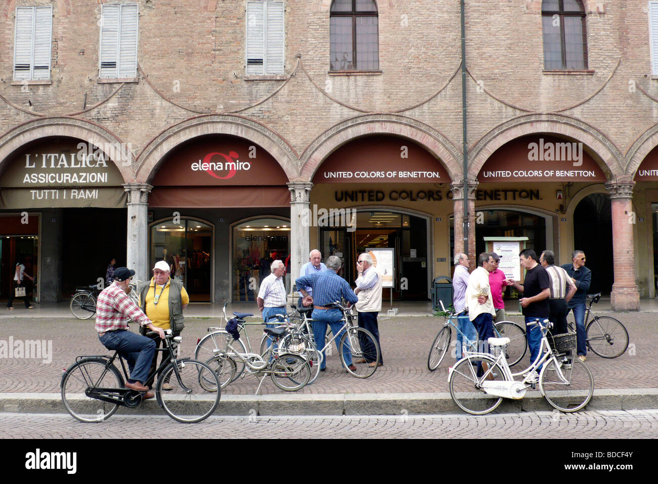 Italy emilia romagna carpi piazza Banque de photographies et d’images à ...